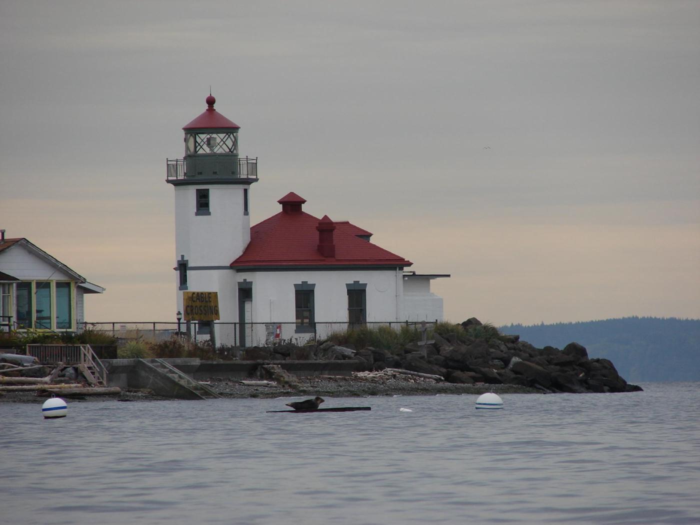 Experience an Alki Lighthouse Sea Kayak Tour | Alki Kayak Tours
